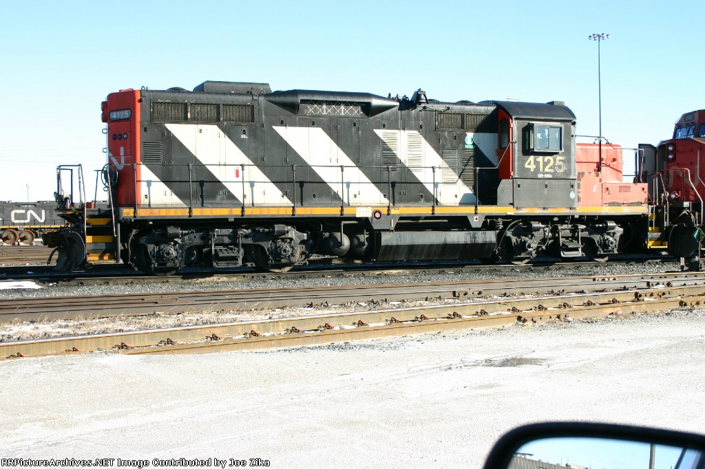 CN 4125 GP 9RM